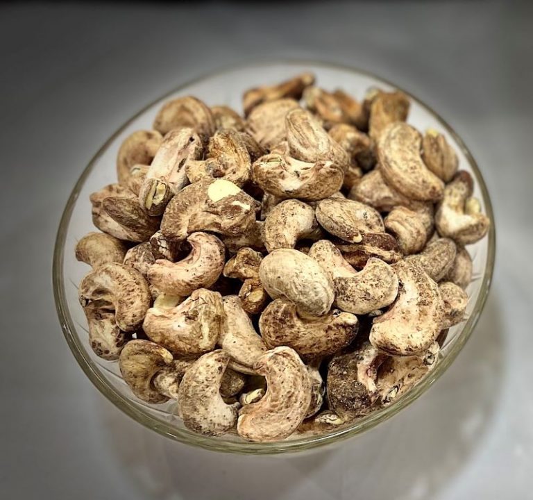 Cashew Chilka (Kaju) – Sapan Papadwala & General Store